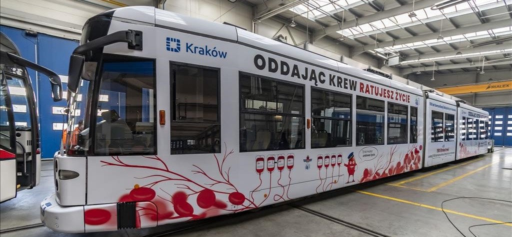 Tramwaj na Dzień Osób z Zespołem Downa - Portal Kolejowy NaKolei.pl