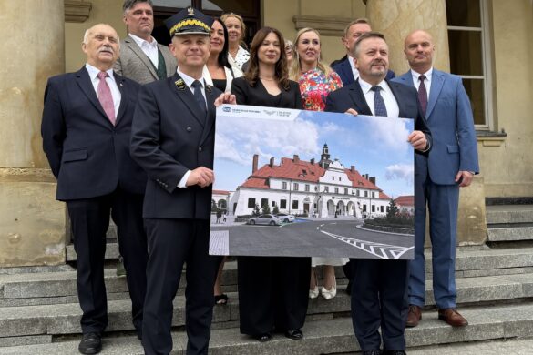 PKP Intercity już sprzedaje bilety do Rijeki i Kopru - Portal Kolejowy ...
